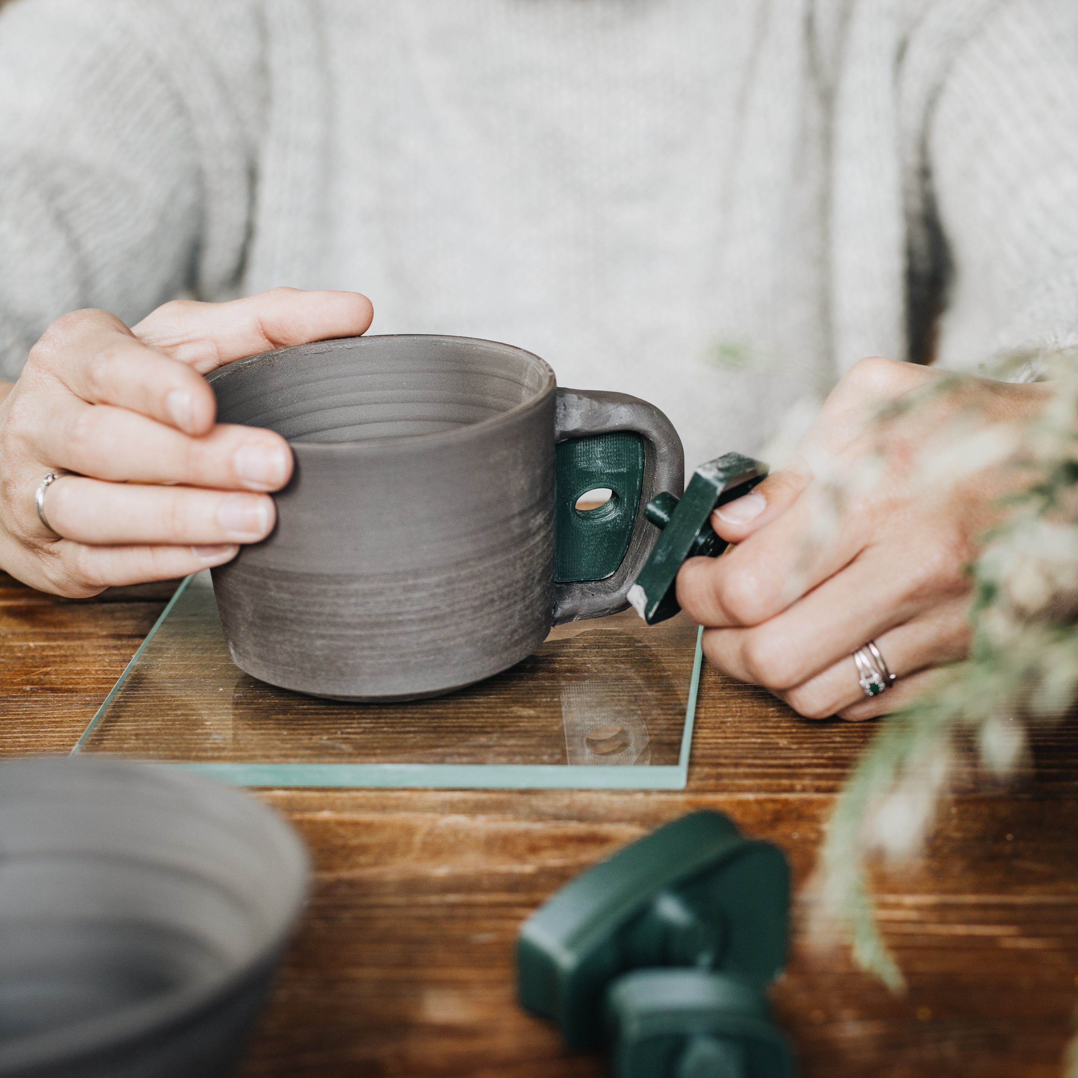 Handle forms for mugs and jugs | Relyef pottery tools – Rélyéf